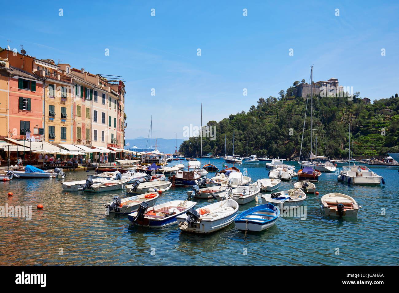 Portofino beautiful village with colorful houses, small harbor an ...