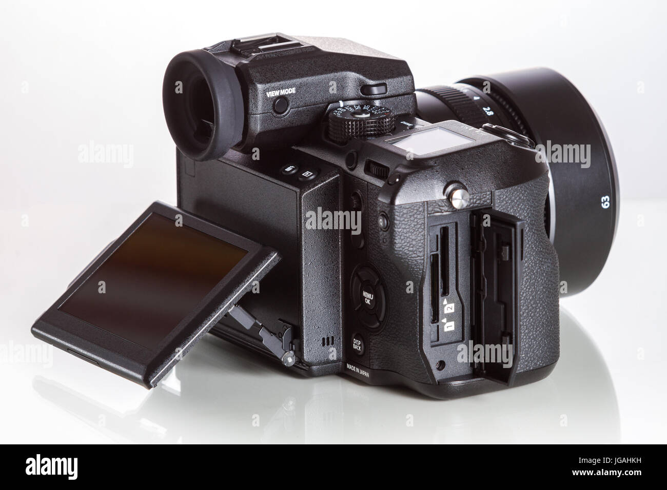 Fujifilm GFX 50S, 51 megapixels, medium format sensor digital camera ...