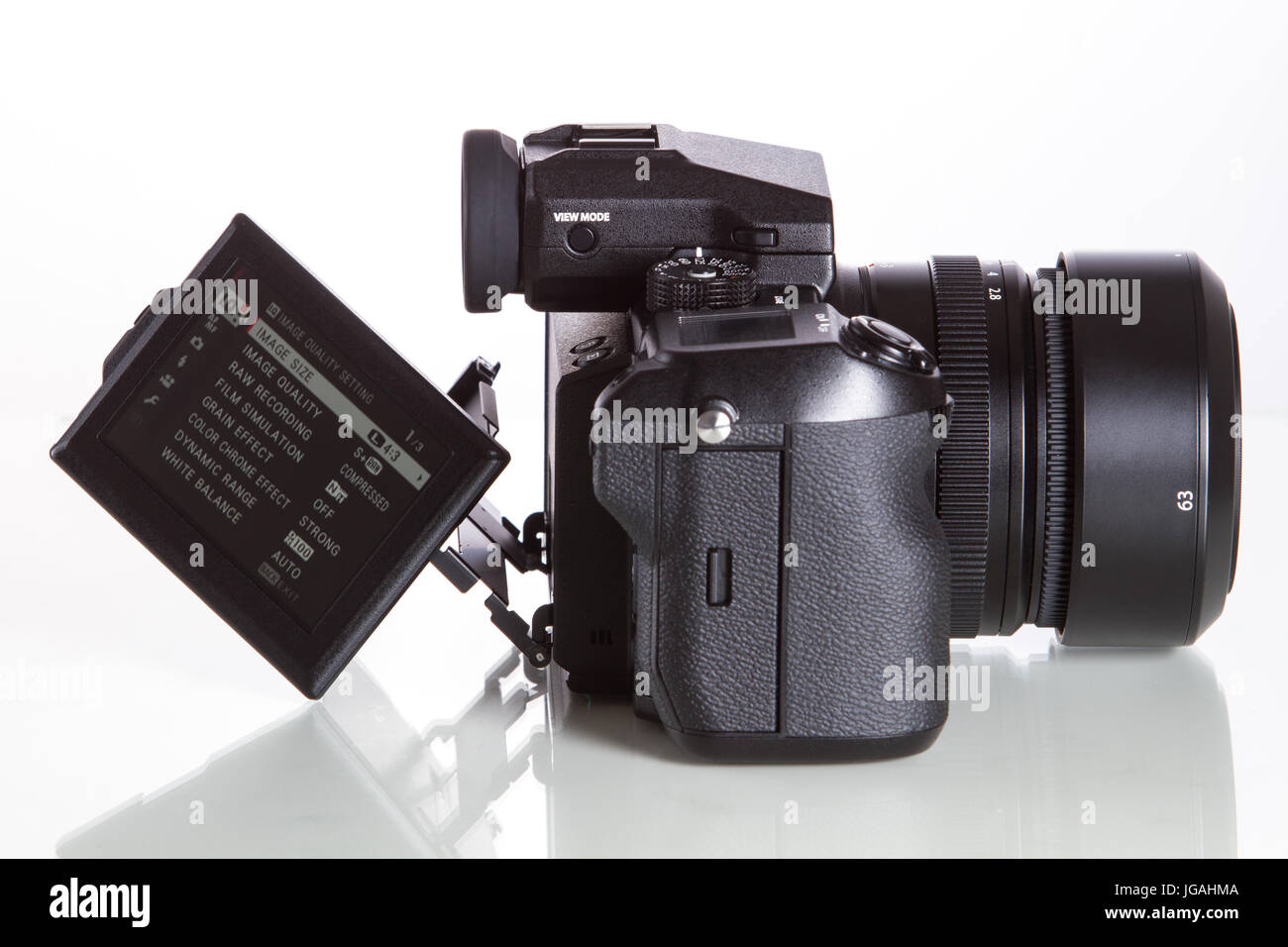 Fujifilm GFX 50S, 51 megapixels, medium format sensor digital camera ...