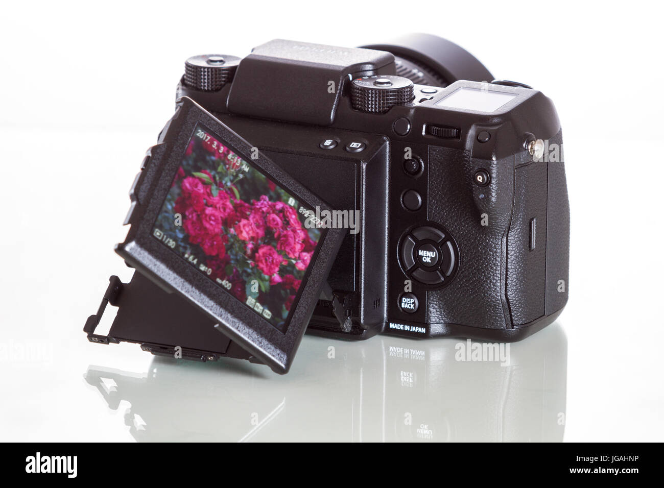 Fujifilm GFX 50S, 51 megapixels, medium format sensor digital camera ...