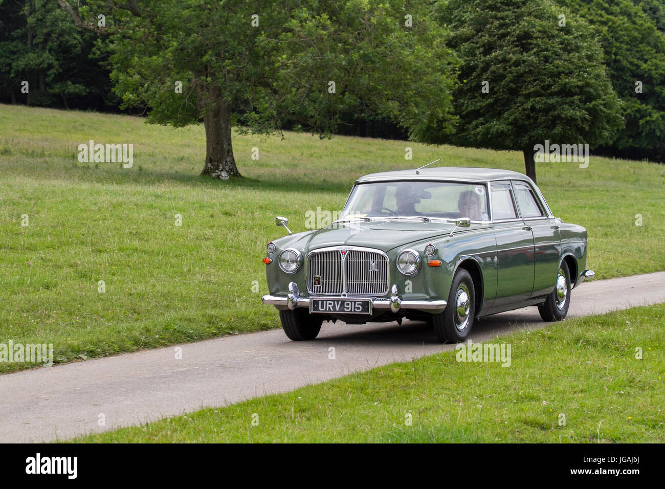 1960 60s green Rover 3 Litre Classic, collectable restored vintage ...