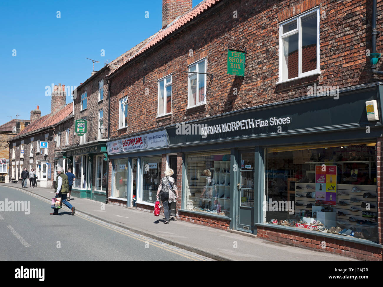 Shopping local shops view scene hi-res stock photography and images - Alamy