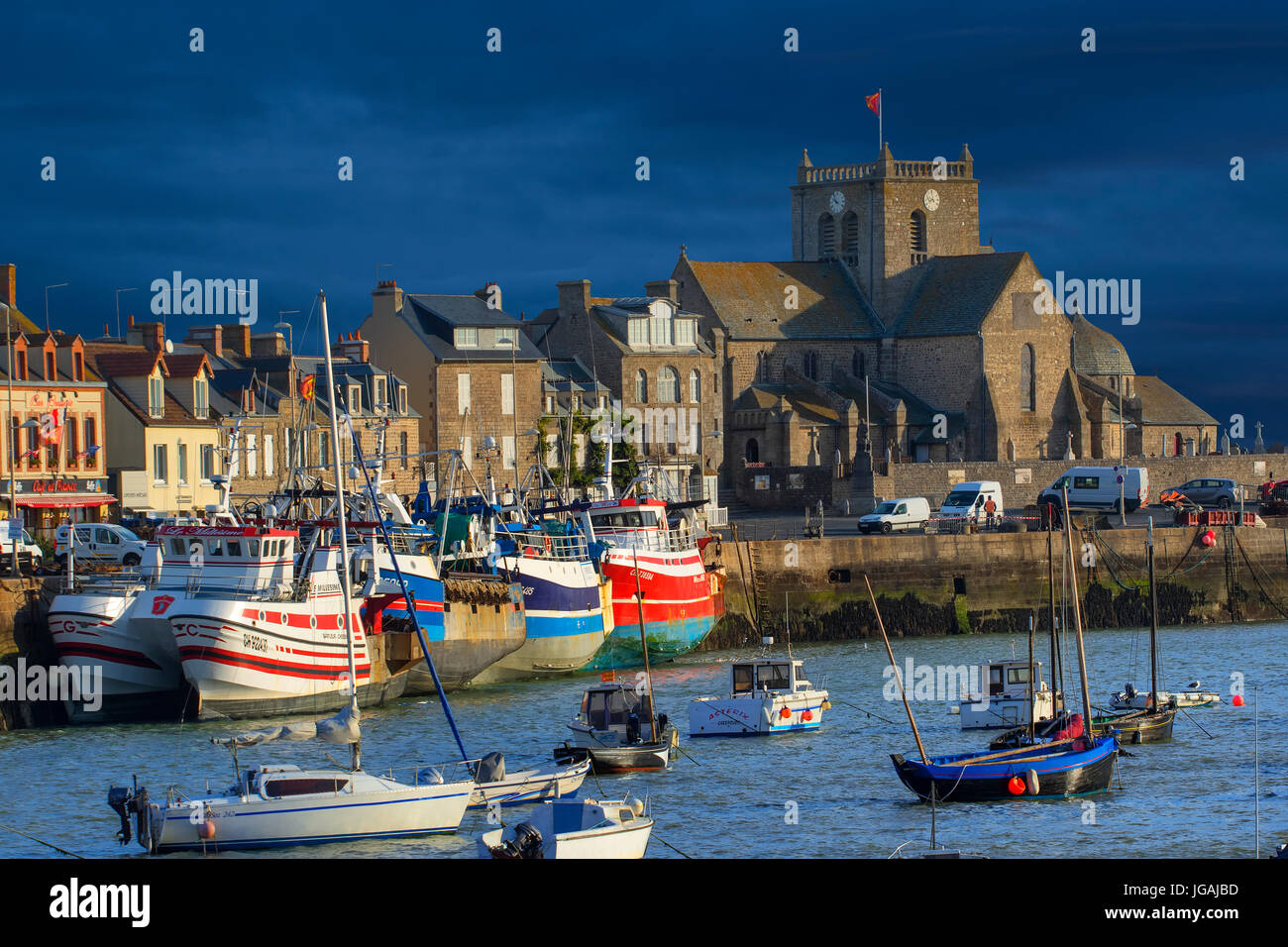Barfleur harbour normandy hi-res stock photography and images - Alamy