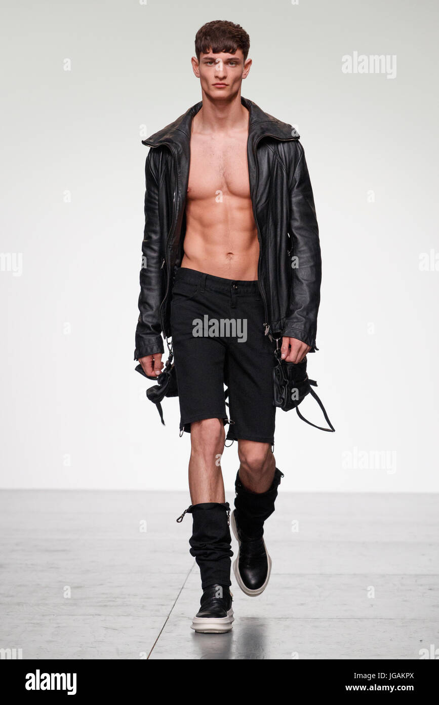 British fashion male model london hi-res stock photography and images ...