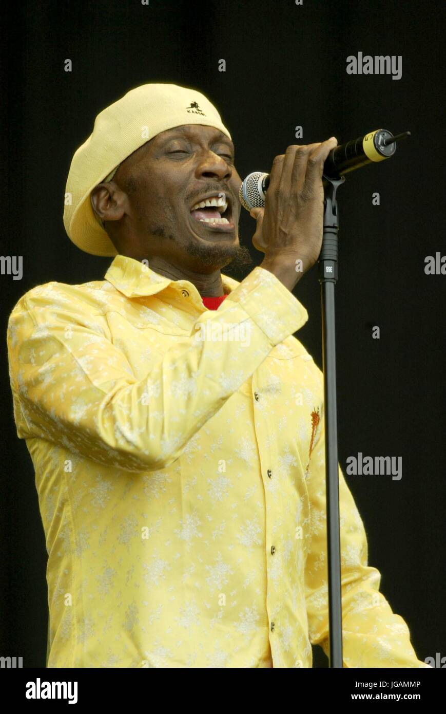 Jimmy cap hi-res stock photography and images - Alamy