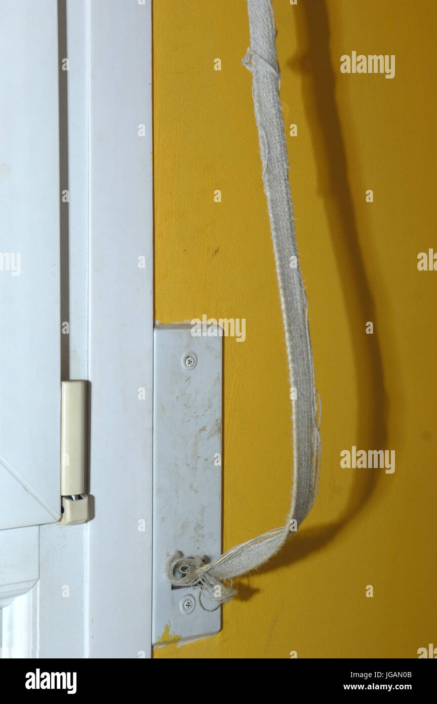 blind broken rope Stock Photo - Alamy