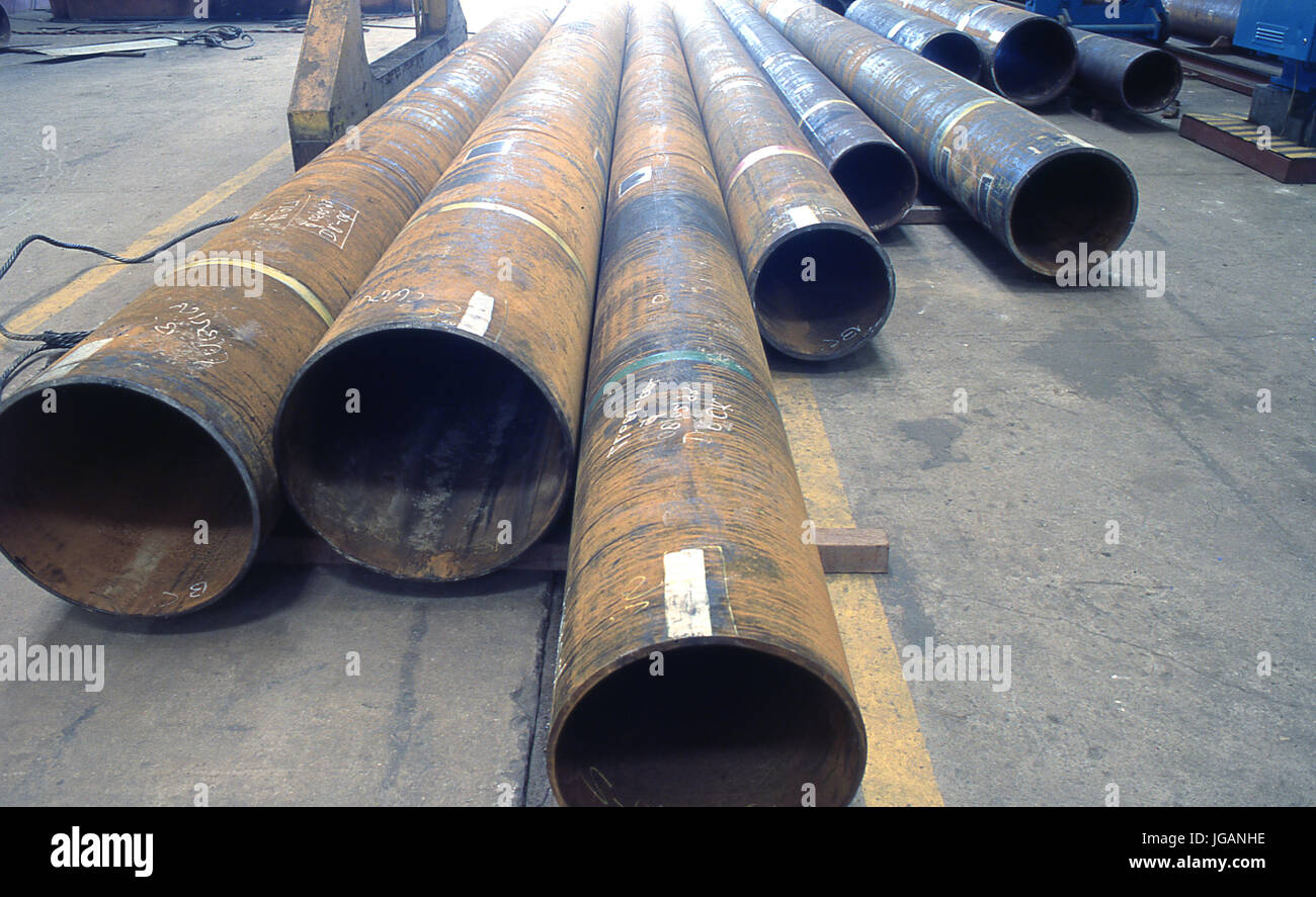 Platform numbers hi-res stock photography and images - Alamy