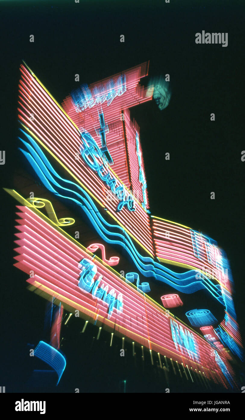 Bingo neon light hi-res stock photography and images - Alamy