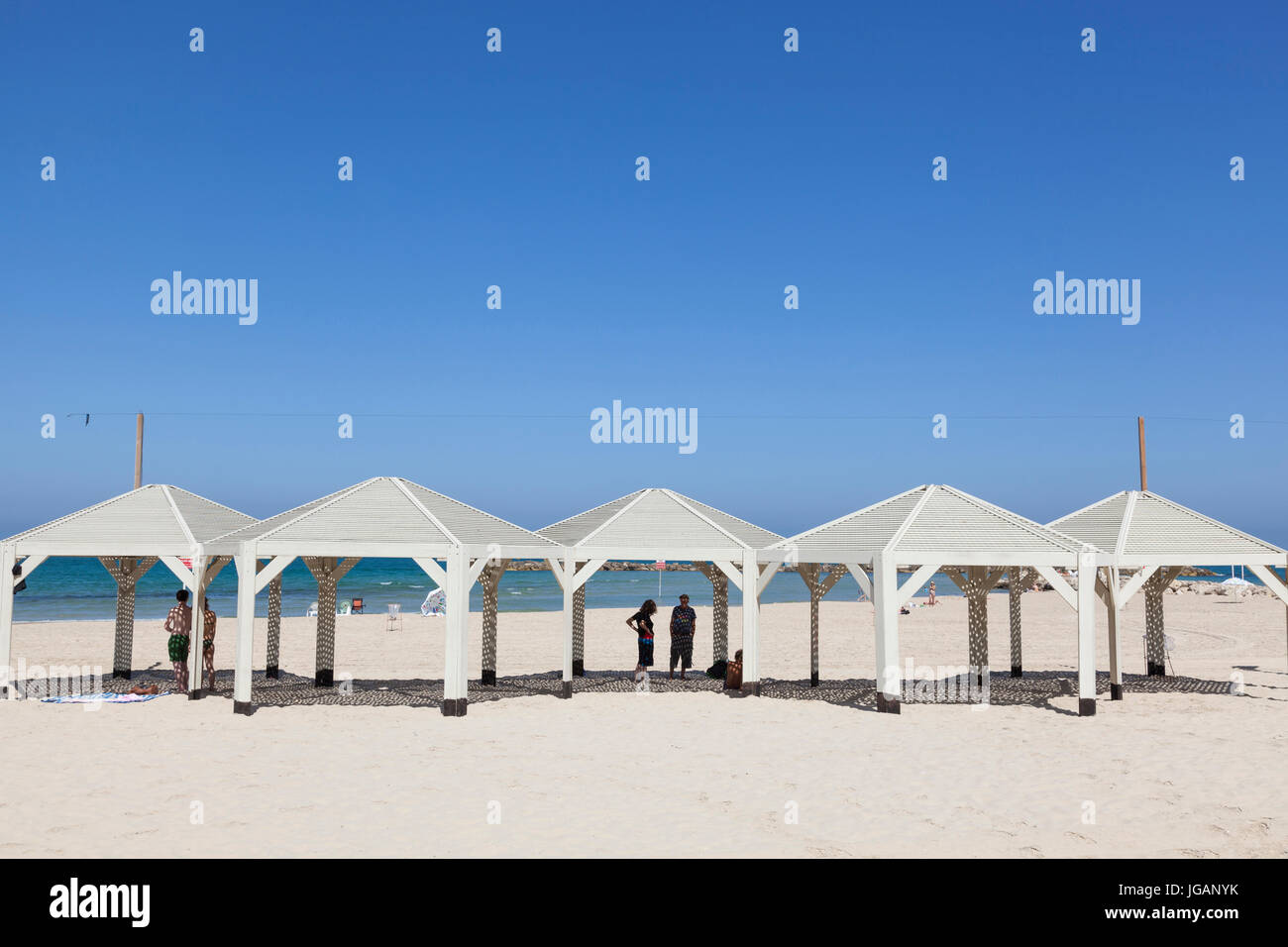 Summer beachfront hi-res stock photography and images - Alamy