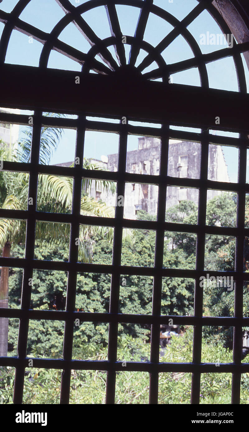 Stop column hi-res stock photography and images - Alamy