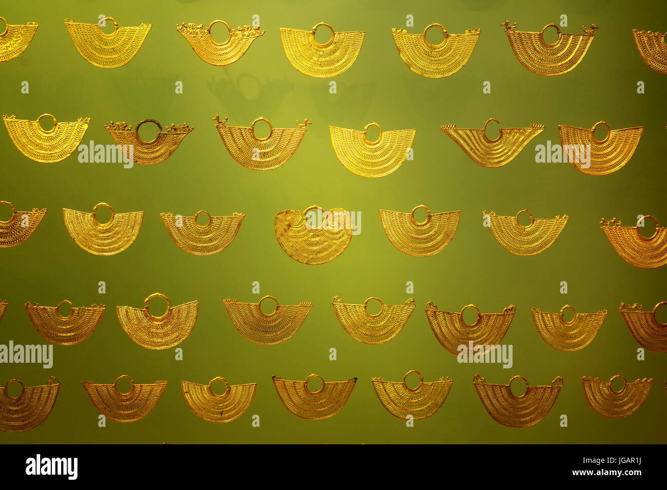 Pre-Columbian gold jewellery from Colombia Stock Photo - Alamy