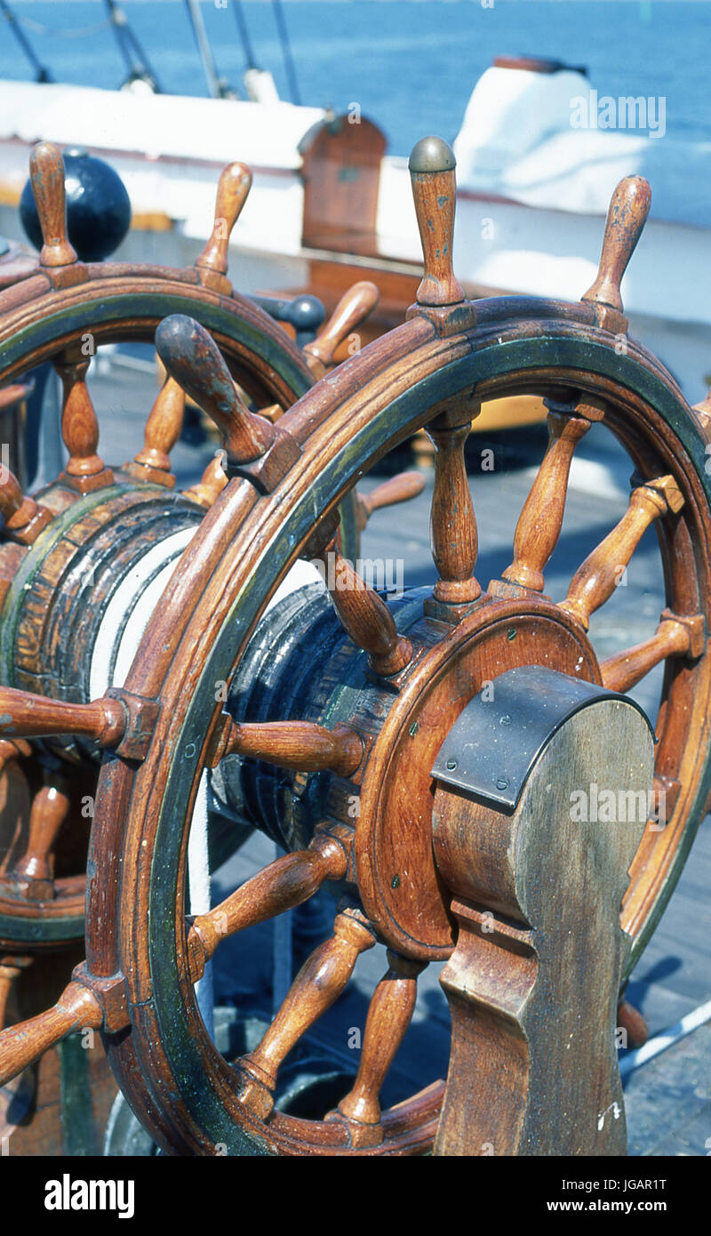 Rudder ship hi-res stock photography and images - Alamy