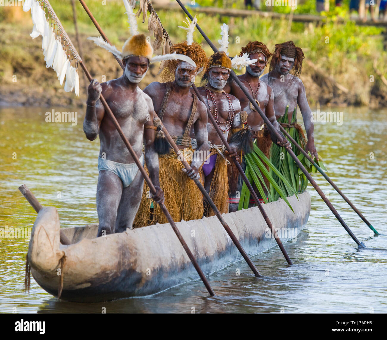 Irian jaya asmat woman papua hi-res stock photography and images - Alamy