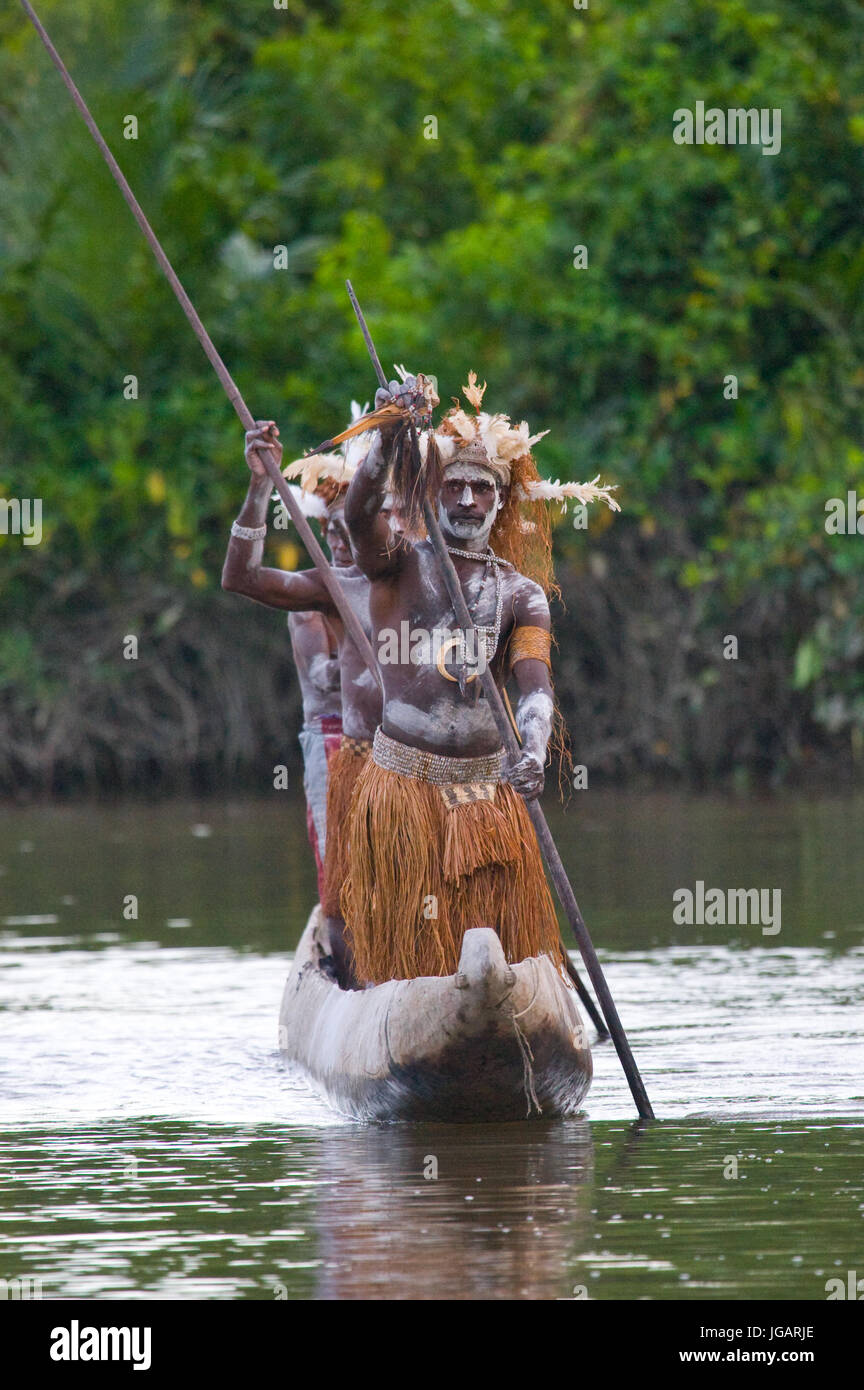 Irian jaya asmat woman papua hi-res stock photography and images - Alamy
