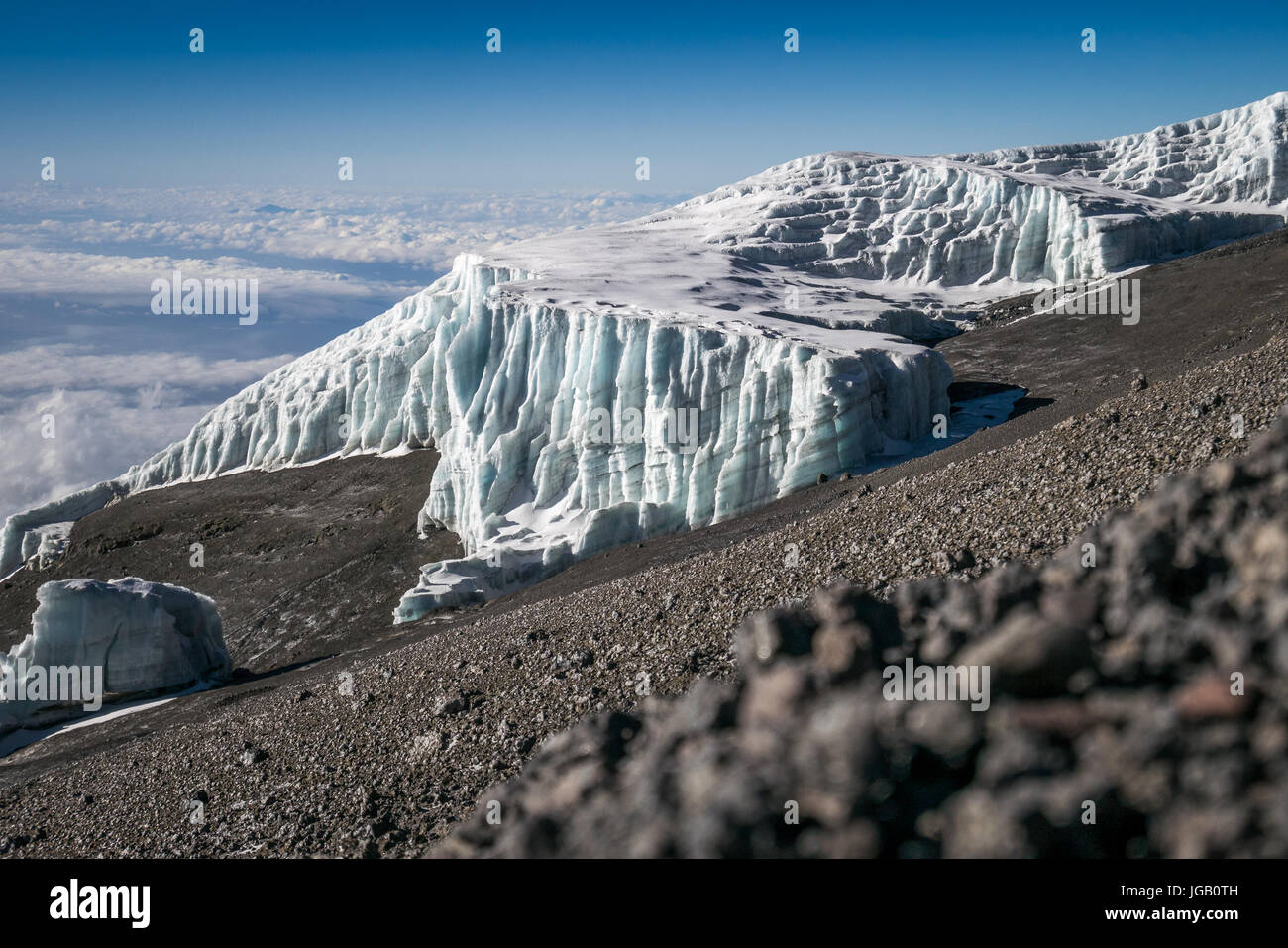 Glaciers on Kibo, Mount Kilimanjaro, Tanzania, Africa Stock Photo - Alamy