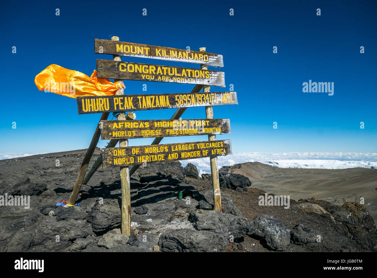 Uhuru Peak, Mount Kilimanjaro, Africa's highest point, Tanzania Stock Photo - Alamy