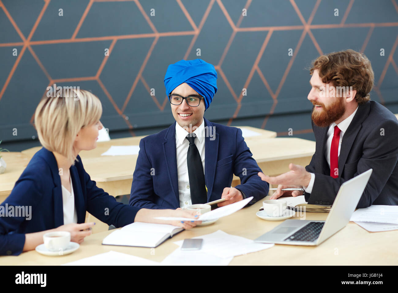 Tv studio interview hi-res stock photography and images - Alamy