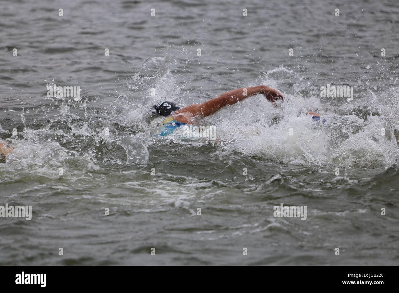 Crawl exercise hi-res stock photography and images - Alamy
