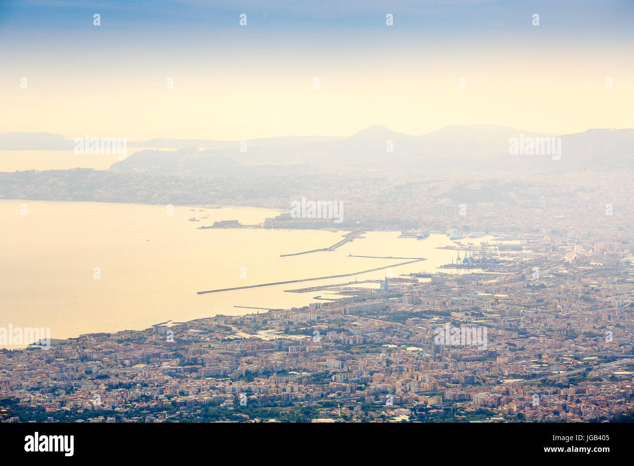 Volcano vesuvius and the gulf of naples hi-res stock photography and ...