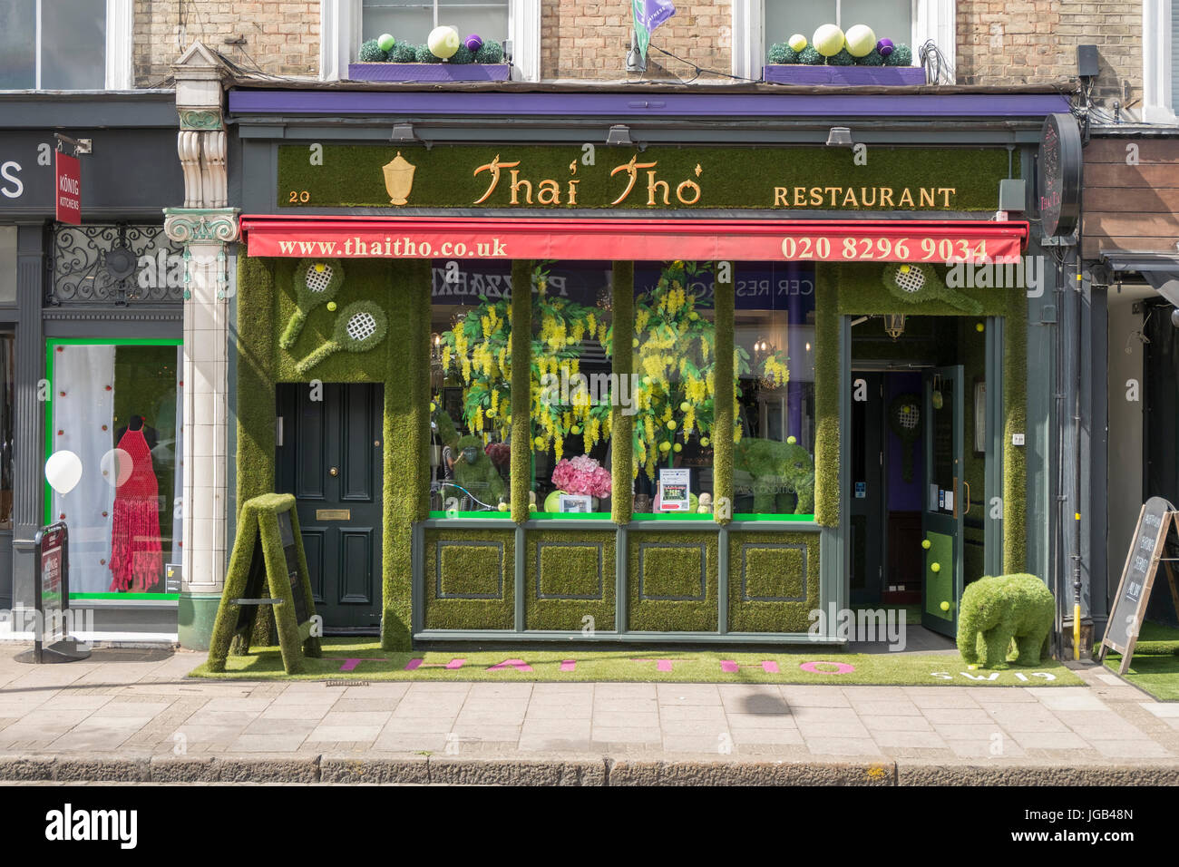 Wimbledon village high street tennis hi-res stock photography and ...