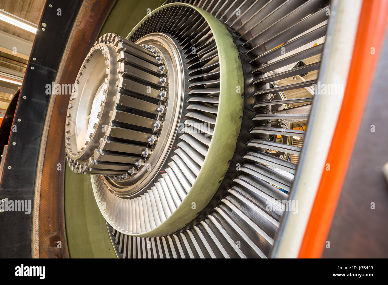 Jet engine turbine blades hi-res stock photography and images - Alamy