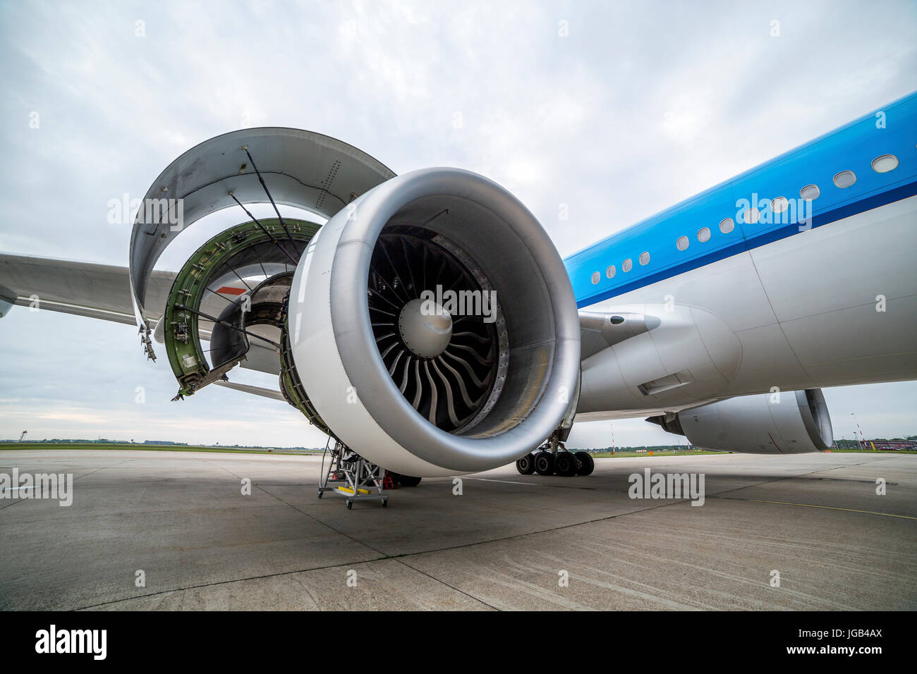 Side view of airplane's engine during maintenance Stock Photo - Alamy