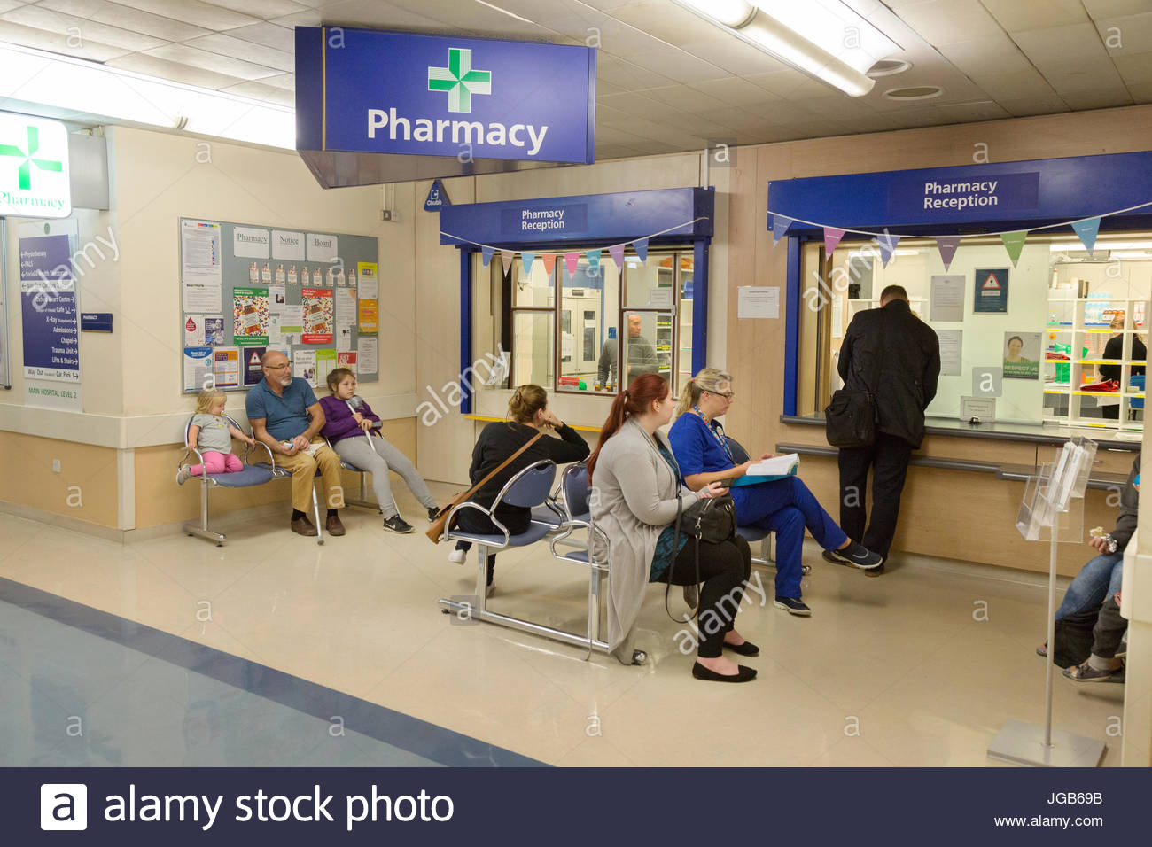 Hospital Pharmacy Uk Stock Photos & Hospital Pharmacy Uk Stock Images ...