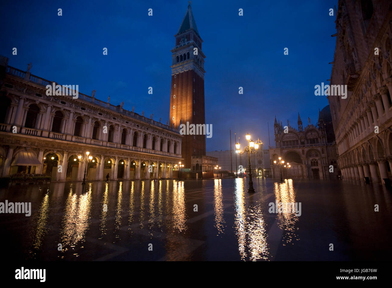 High tide in venice hi-res stock photography and images - Alamy