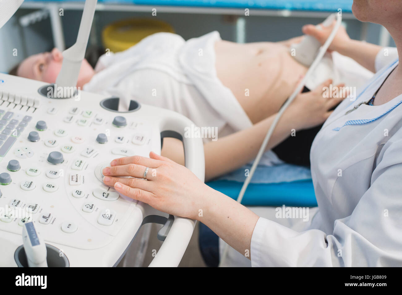 Diagnosing pregnancy hi-res stock photography and images - Alamy