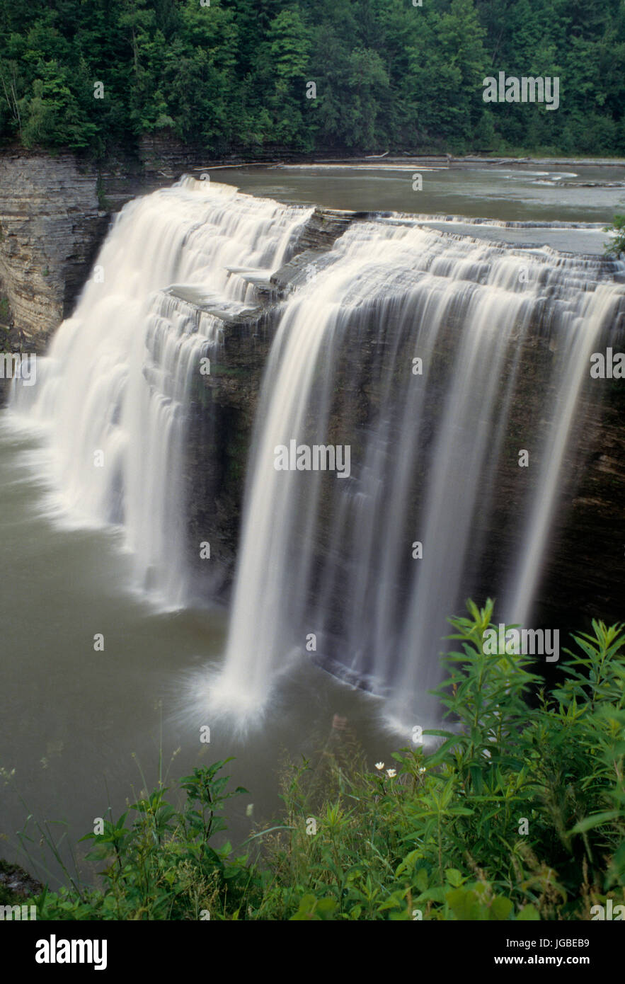 Middle falls letchworth state park hi-res stock photography and images ...