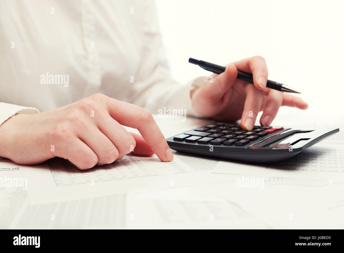 Accounting paperwork hi-res stock photography and images - Alamy