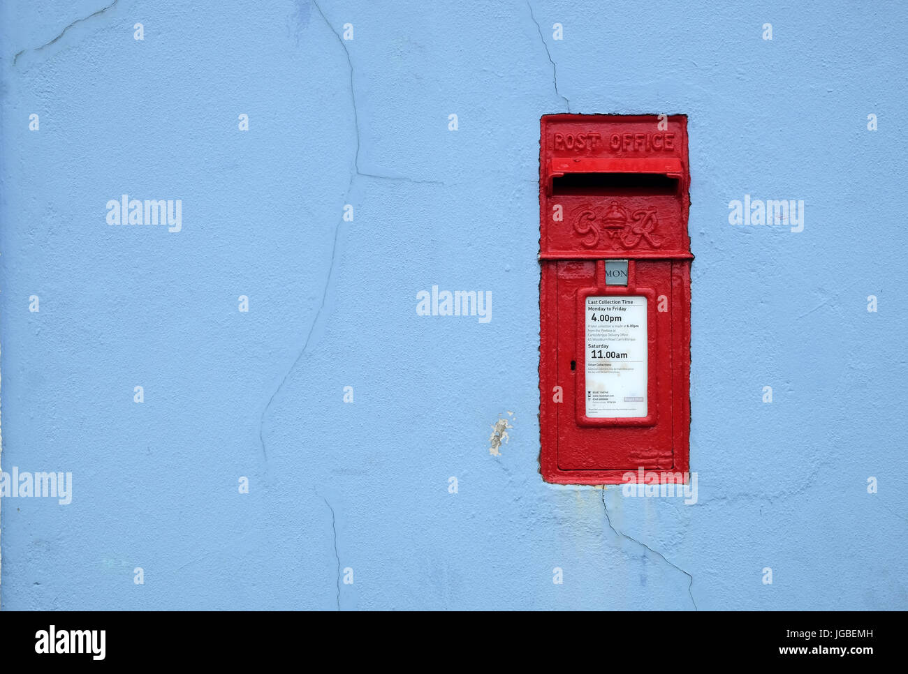 Gr post box hi-res stock photography and images - Alamy
