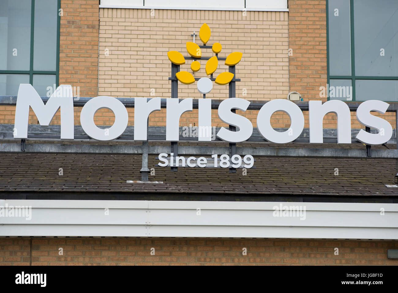 Morrisons store uk supermarket hi-res stock photography and images - Alamy
