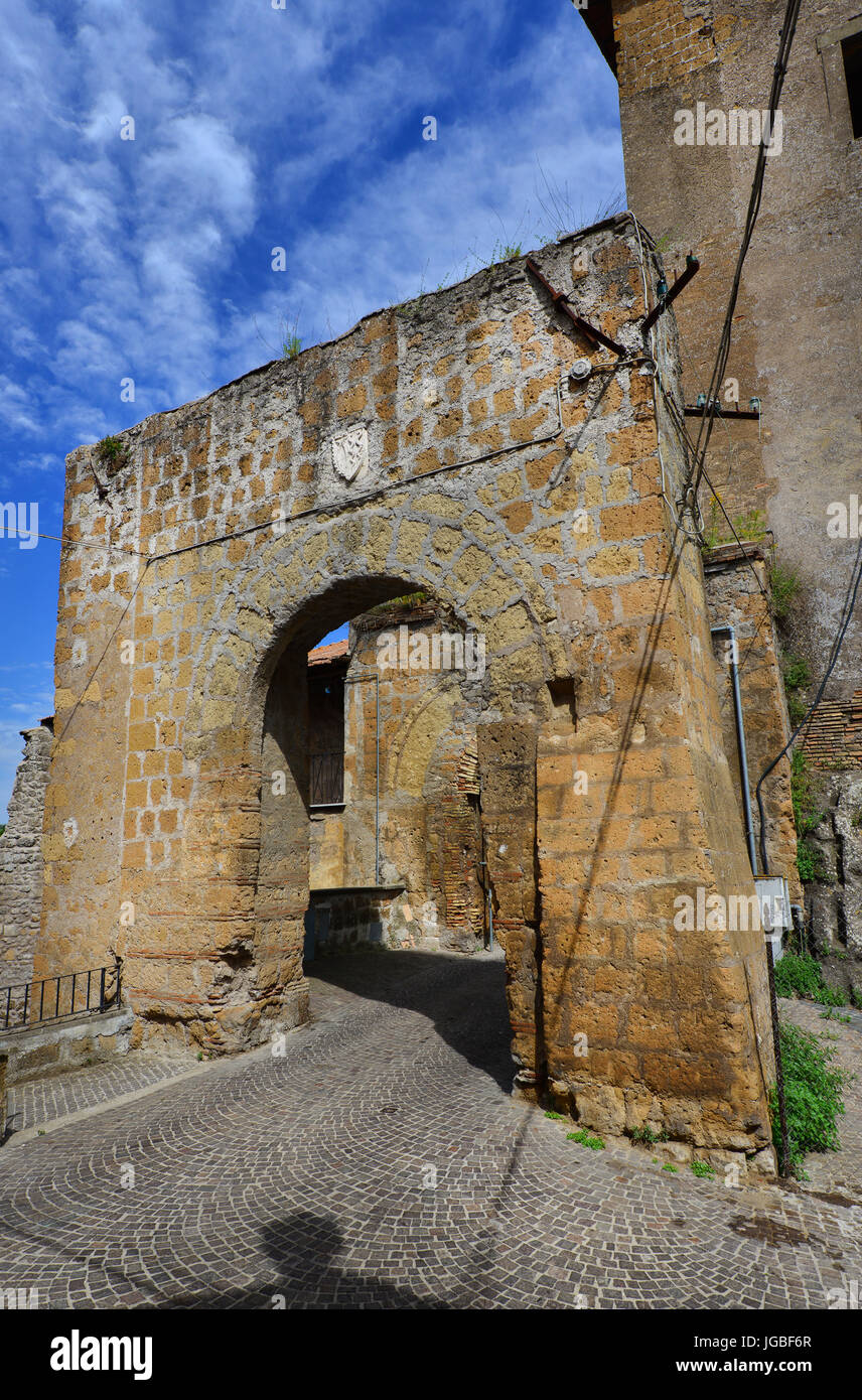 Medieval gate hi-res stock photography and images - Alamy