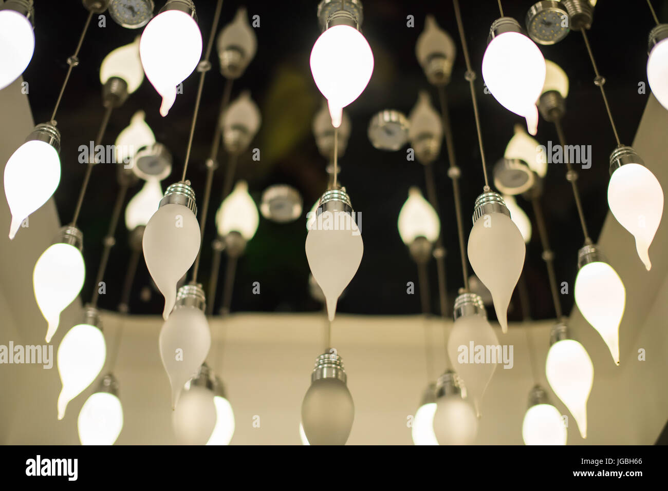 Restaurant lighting fixtures hi-res stock photography and images - Alamy