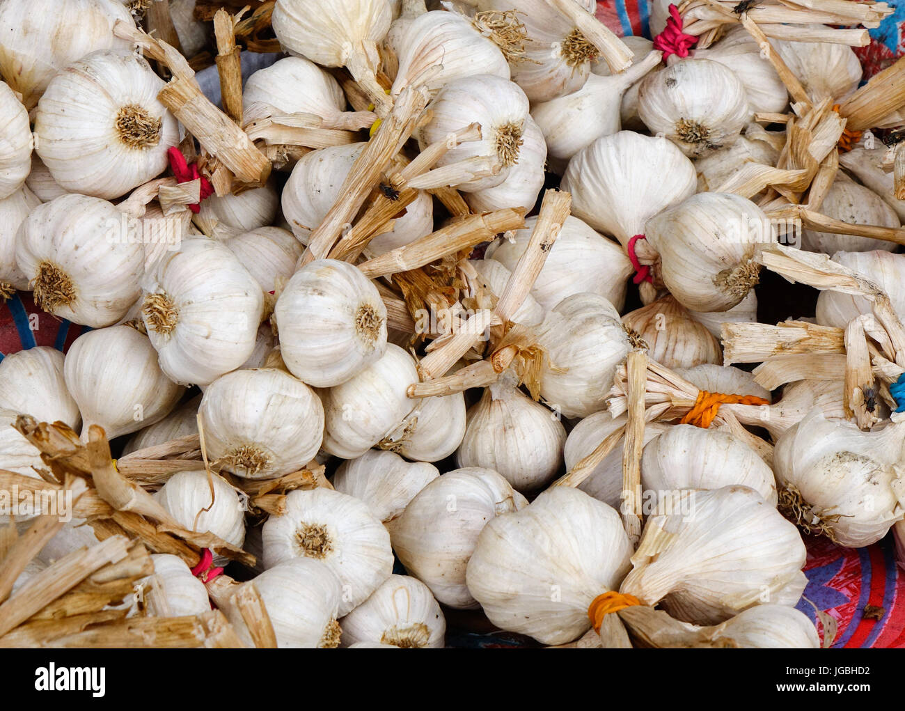 Garlic for sale at local market in Asia Stock Photo - Alamy