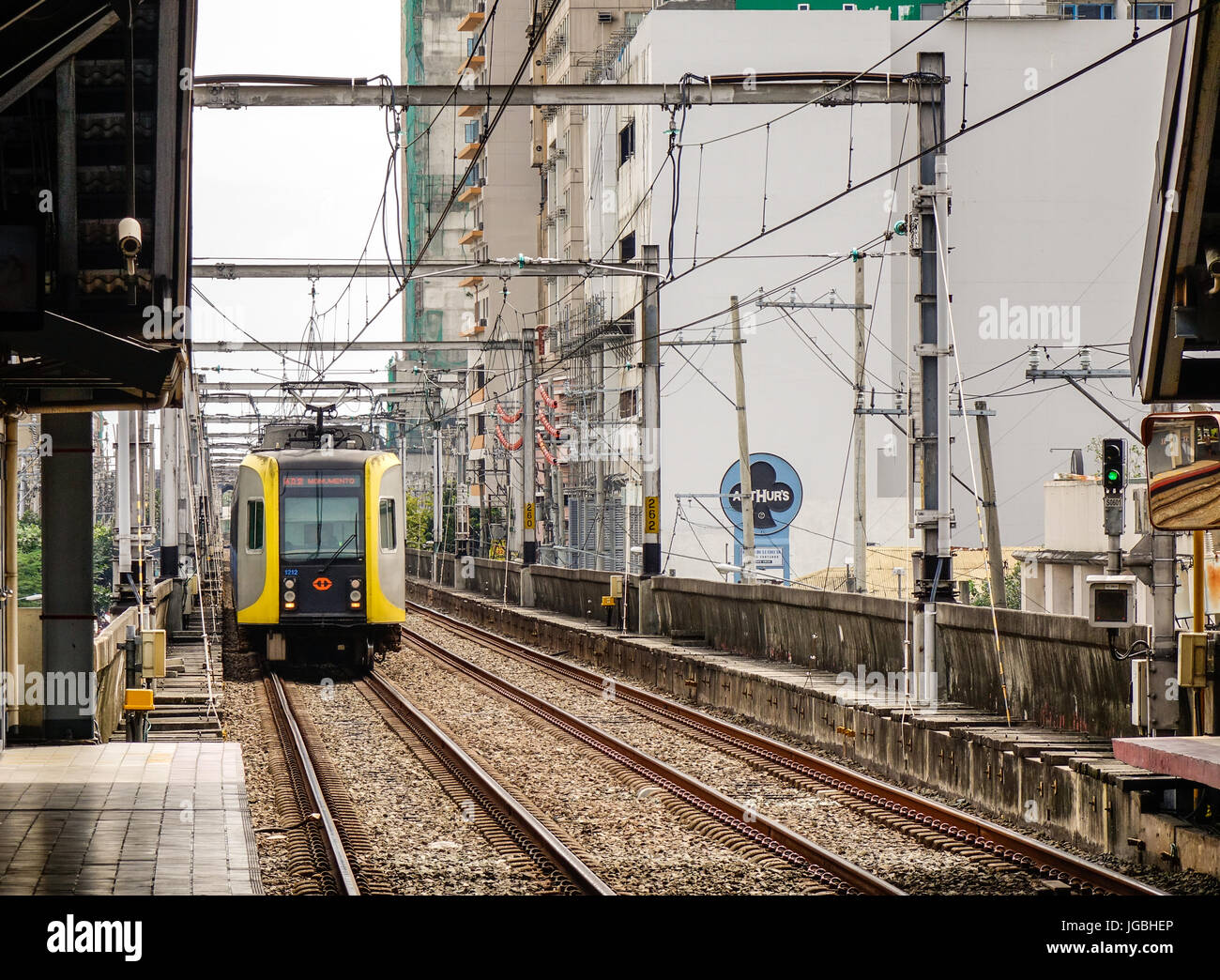 Manila light rail transit hi-res stock photography and images - Alamy