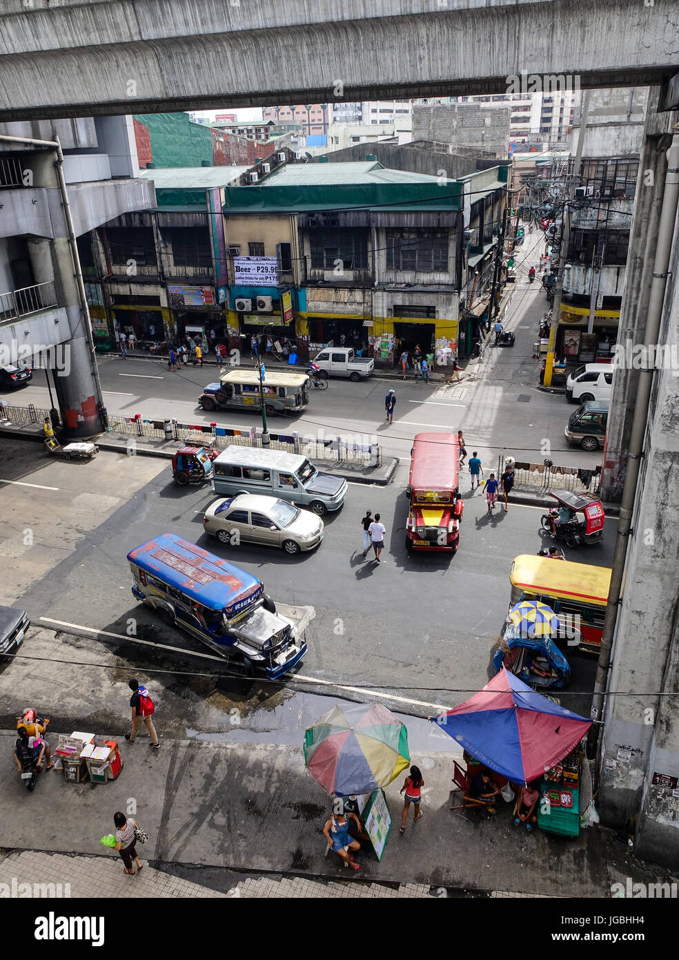 Jeepneys on manila street hi-res stock photography and images - Alamy