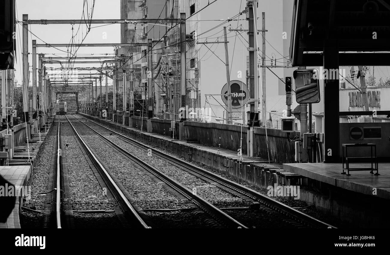Manila metro rail Black and White Stock Photos & Images - Alamy