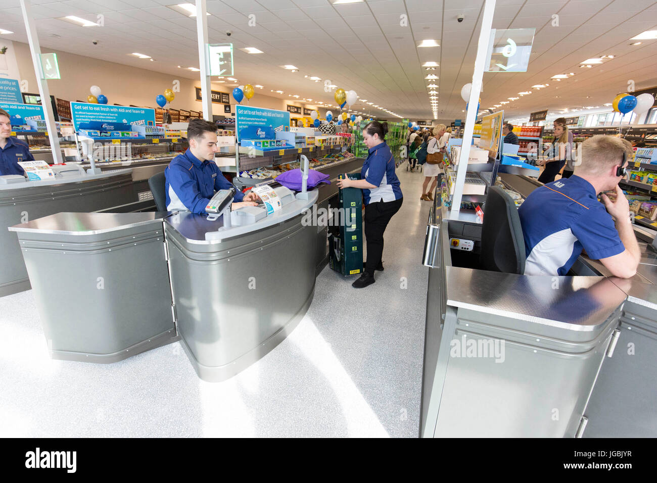 Aldi interior checkout hi-res stock photography and images - Alamy