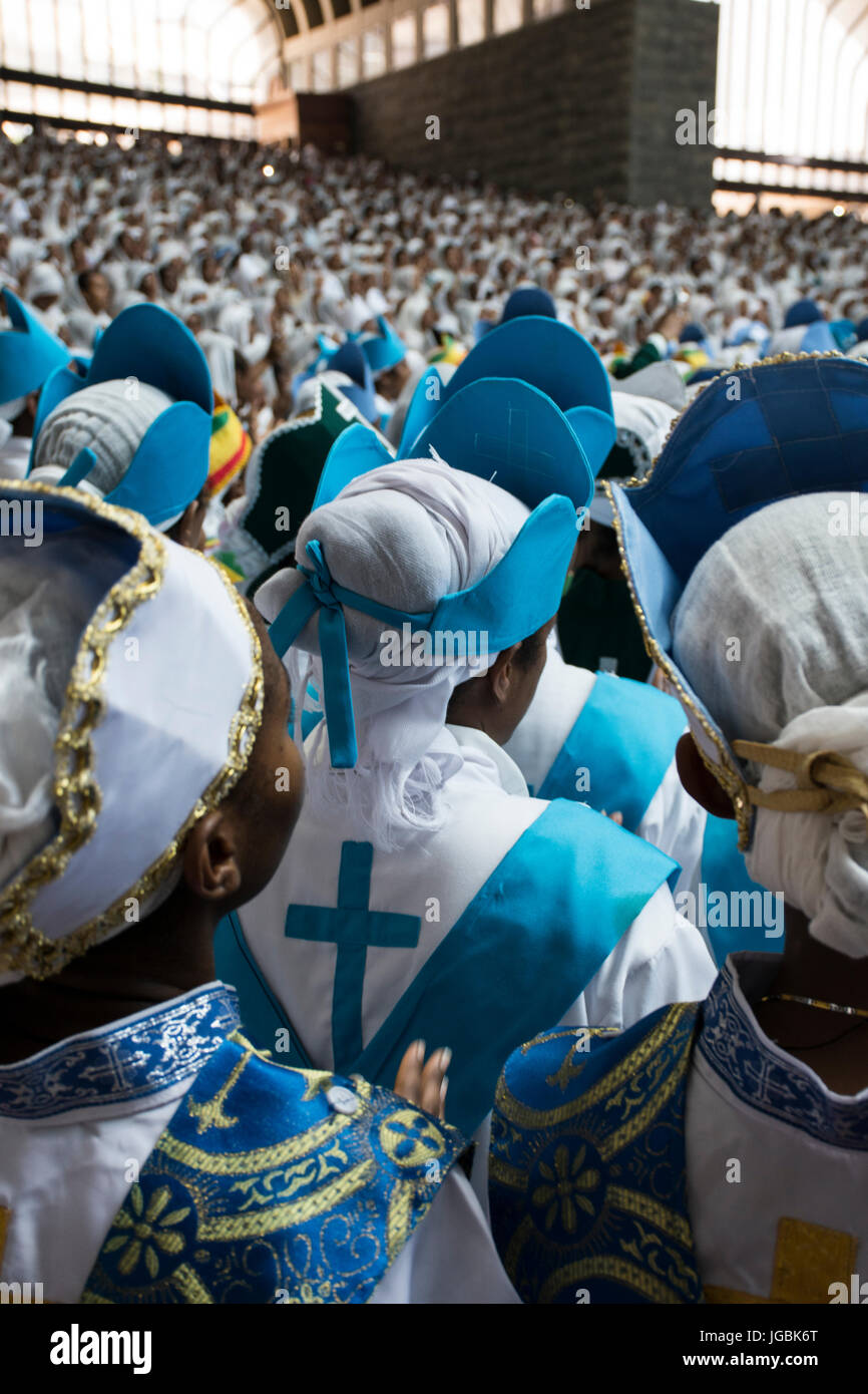 Ethiopian Orthodox Christian women during the St Yared day service ...