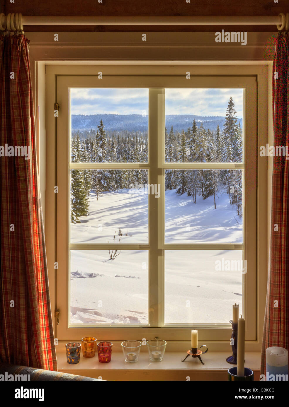Snow window looking outside hi-res stock photography and images - Alamy