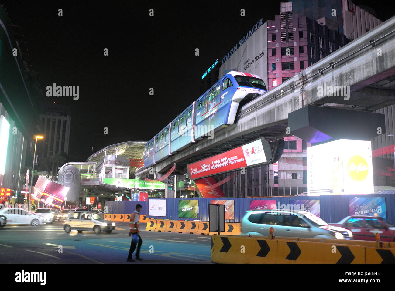 Straddle beam monorail hi-res stock photography and images - Alamy