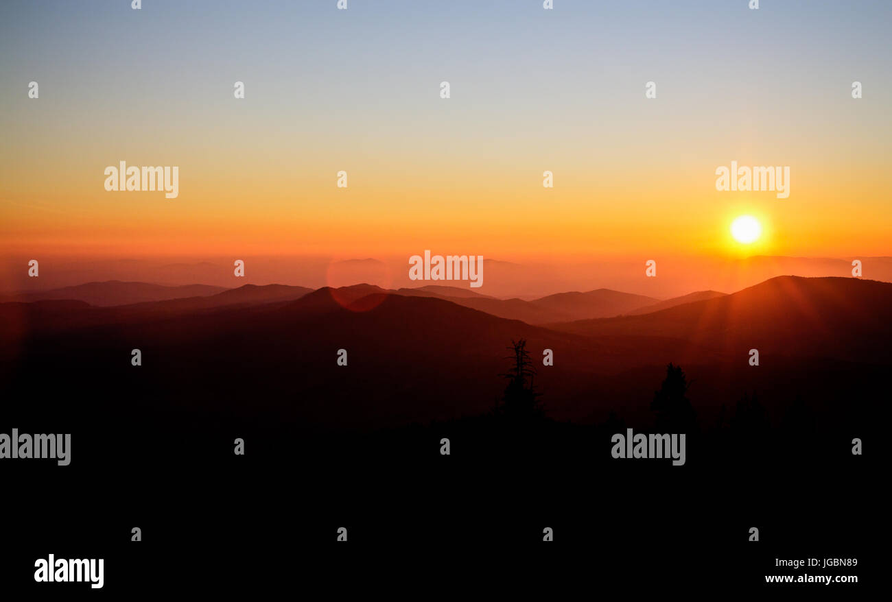 Fragile mountains hi-res stock photography and images - Alamy