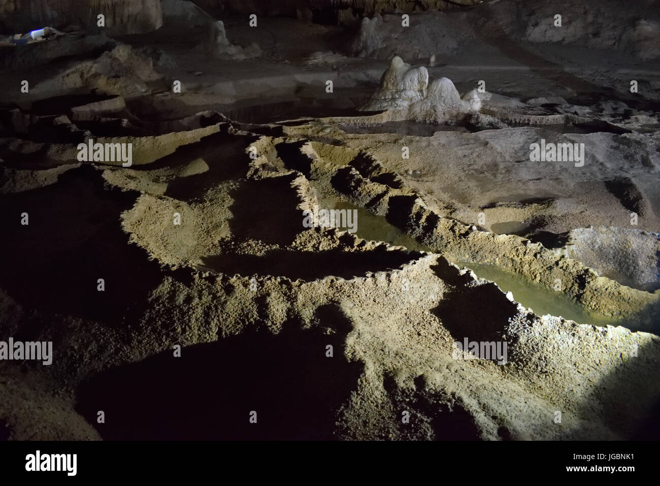 Cave formations hi-res stock photography and images - Alamy