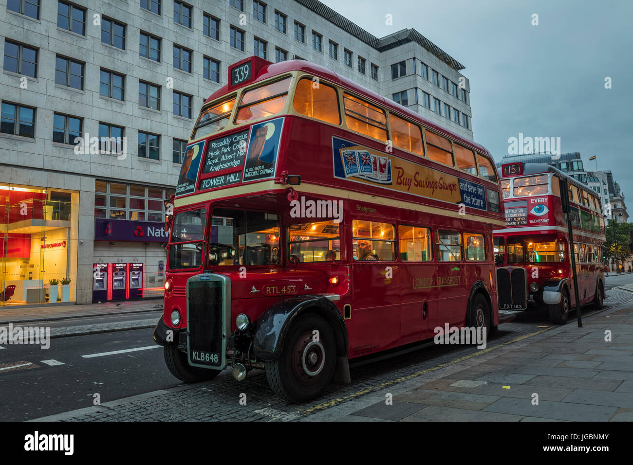 London red vintage buses hi-res stock photography and images - Alamy