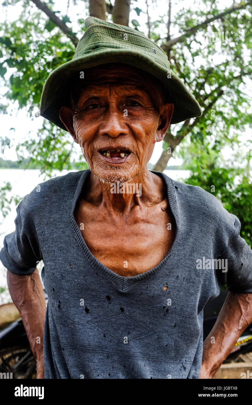 Burmese man, Mandalay, Myanmar Stock Photo - Alamy Burmese man, Mandalay, Myanmar Stock Photo - Alamy