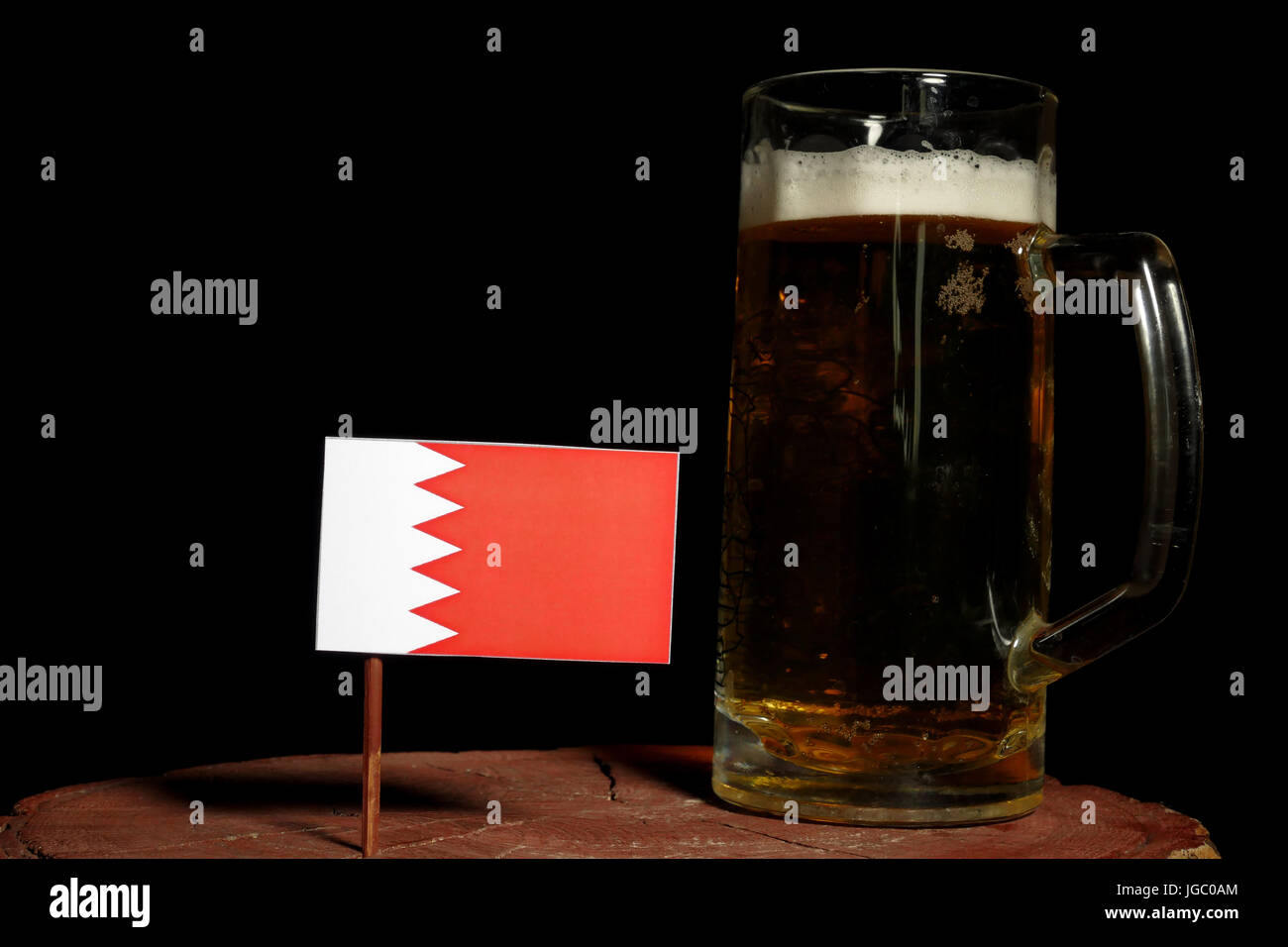 Bahrain flag with beer mug isolated on black background Stock Photo - Alamy