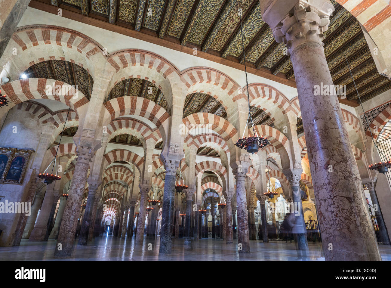 Hypostyle hall cordoba hi-res stock photography and images - Alamy