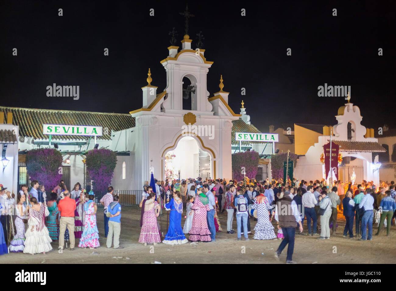 El Rocio, Spain - June 4, 2017: Procession of piilgrims in traditional ...